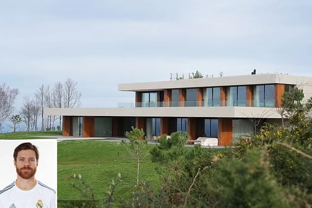 $2.8 Million Xabi Alonso House in Hamburg, Germany